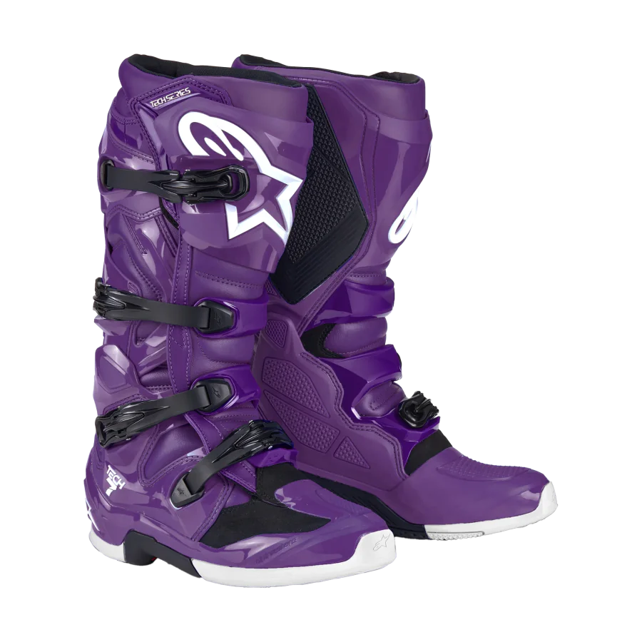 difference between alpinestars tech boots